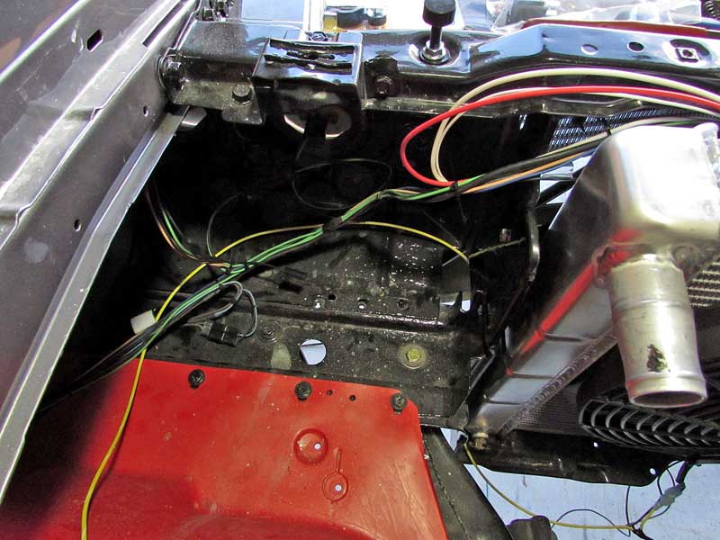 How To Install A Battery Tray » NAPA Know How Blog